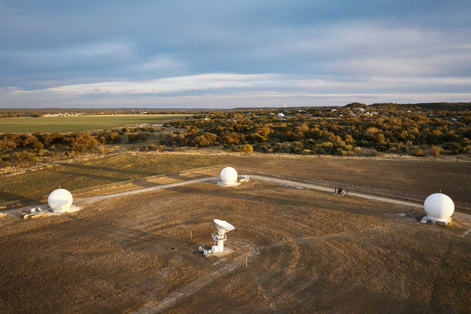 Apple Wants More Satellites and Ground Stations for iPhone Satellite SOS