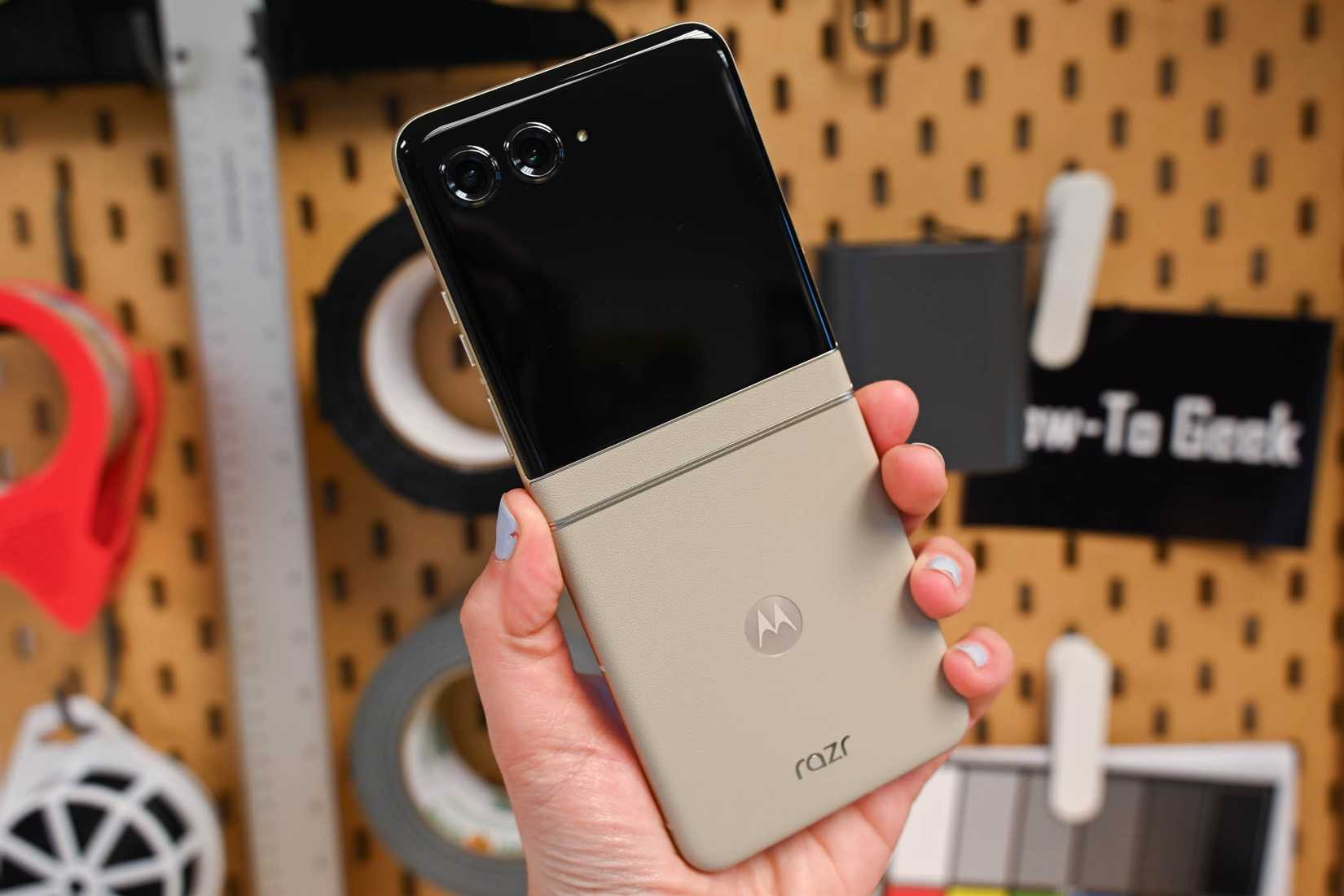 Motorola Razr (2024) Review: Mostly Nostalgia