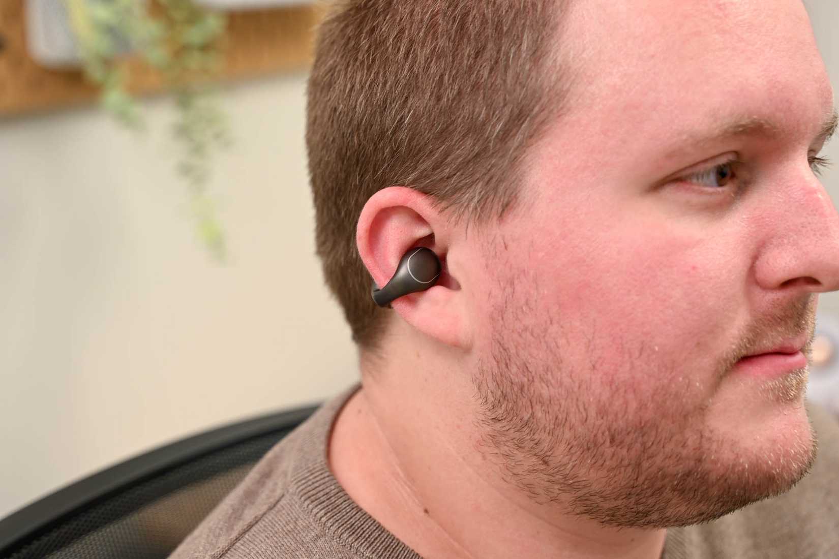 Soundcore C40i Review: No Frills, but Great Clip-On Earbuds