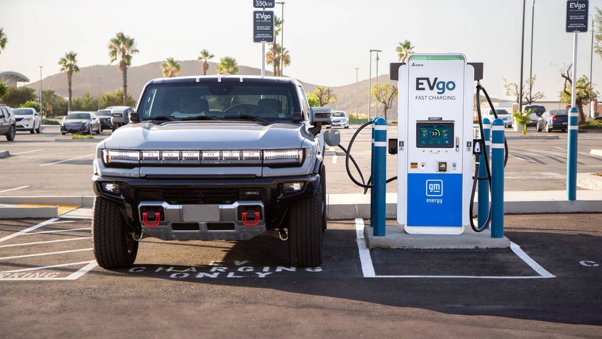 GM and EVgo Just Hit a Big Milestone With EV Chargers