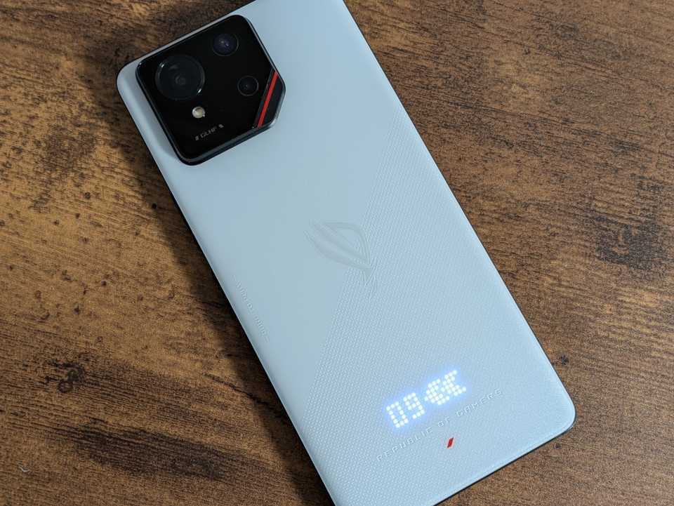 ASUS ROG Phone 9 Review: A Phone For Hardcore Mobile Gamers
