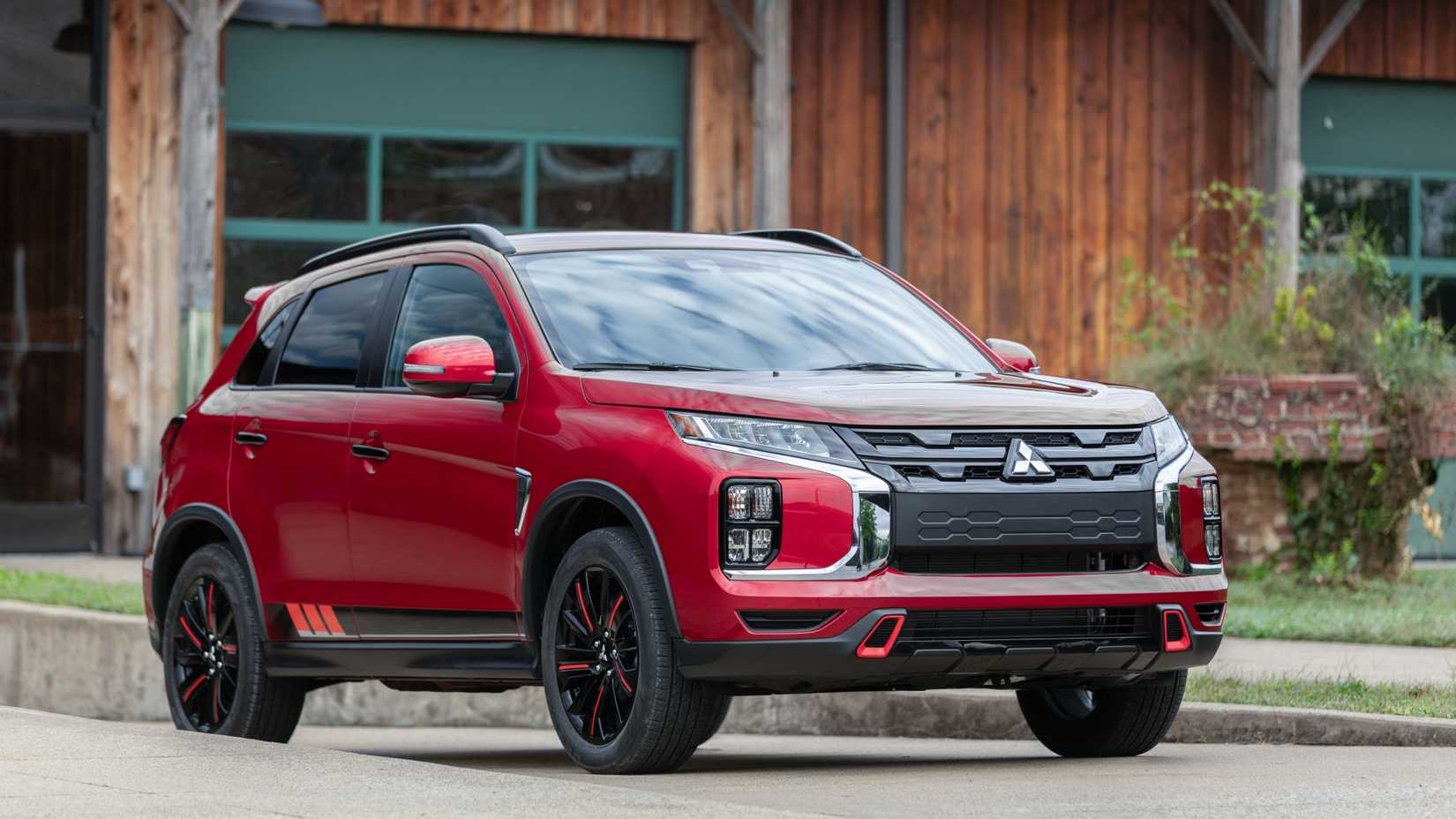 10 Small Crossovers With Spacious Interiors and Low Running Costs