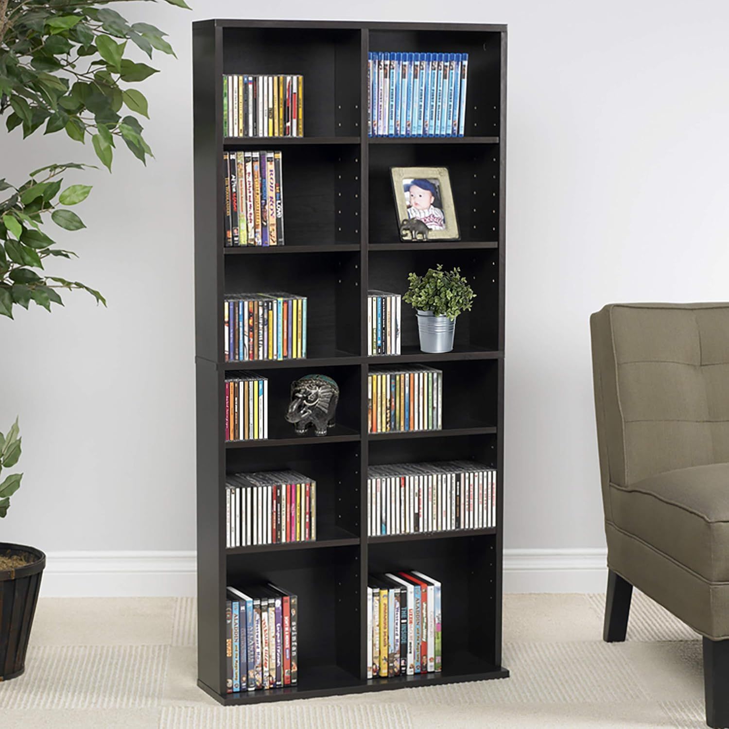 7 Ways To Store Your DVDs and Blu-Rays More Efficiently