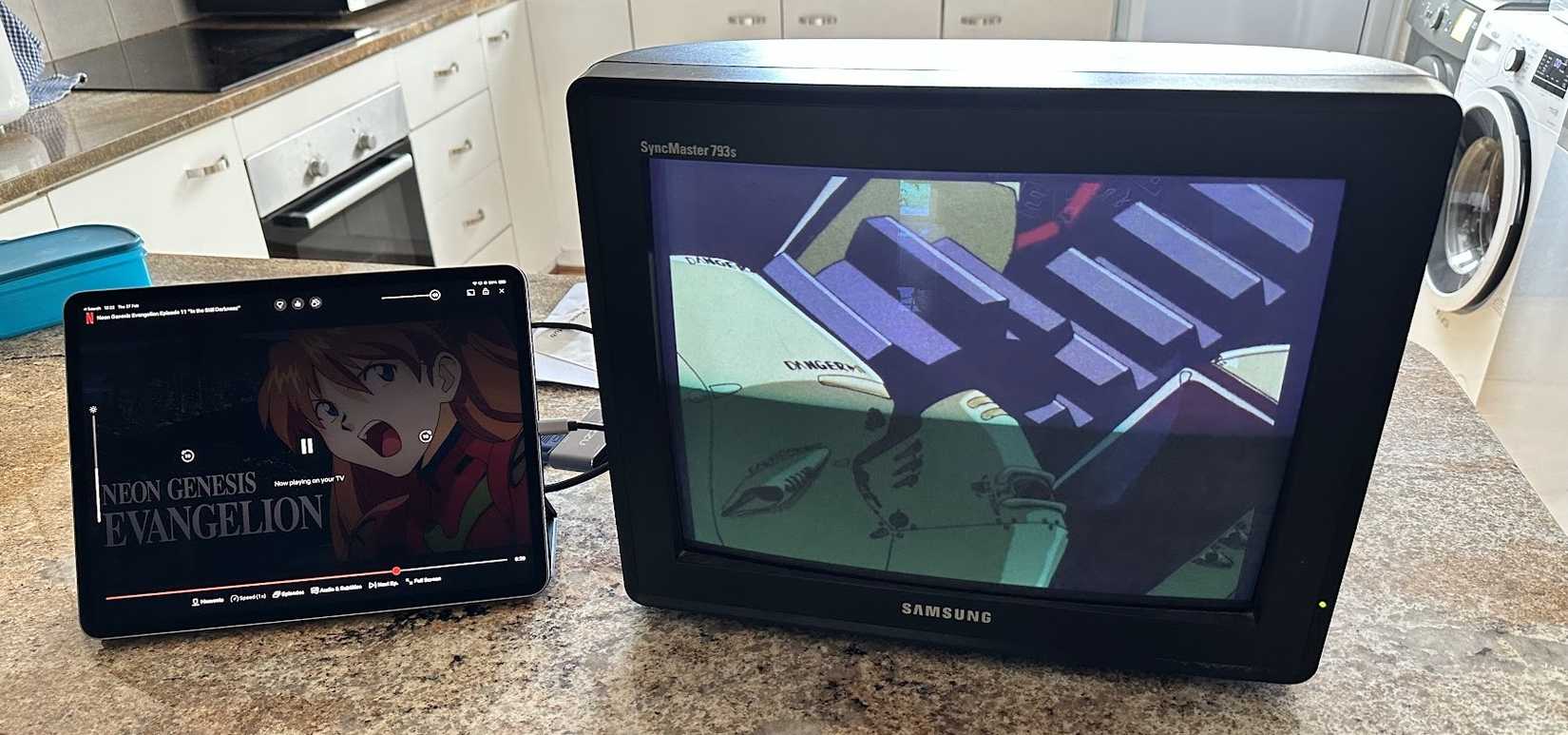 How an Old CRT Monitor Turned My Handheld PC Into the Perfect Retro PC ...