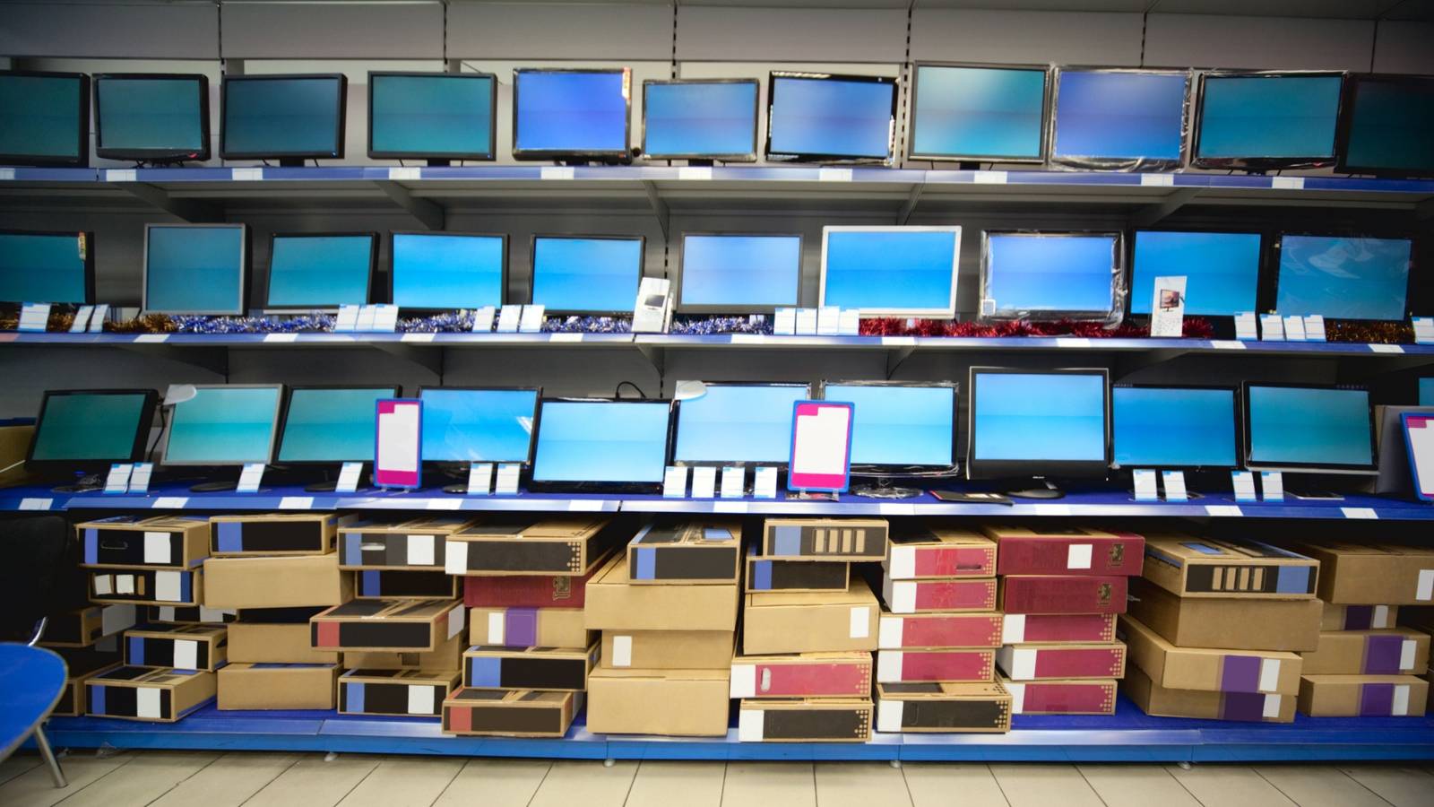 Shopping for a New Monitor? 8 Mistakes to Avoid