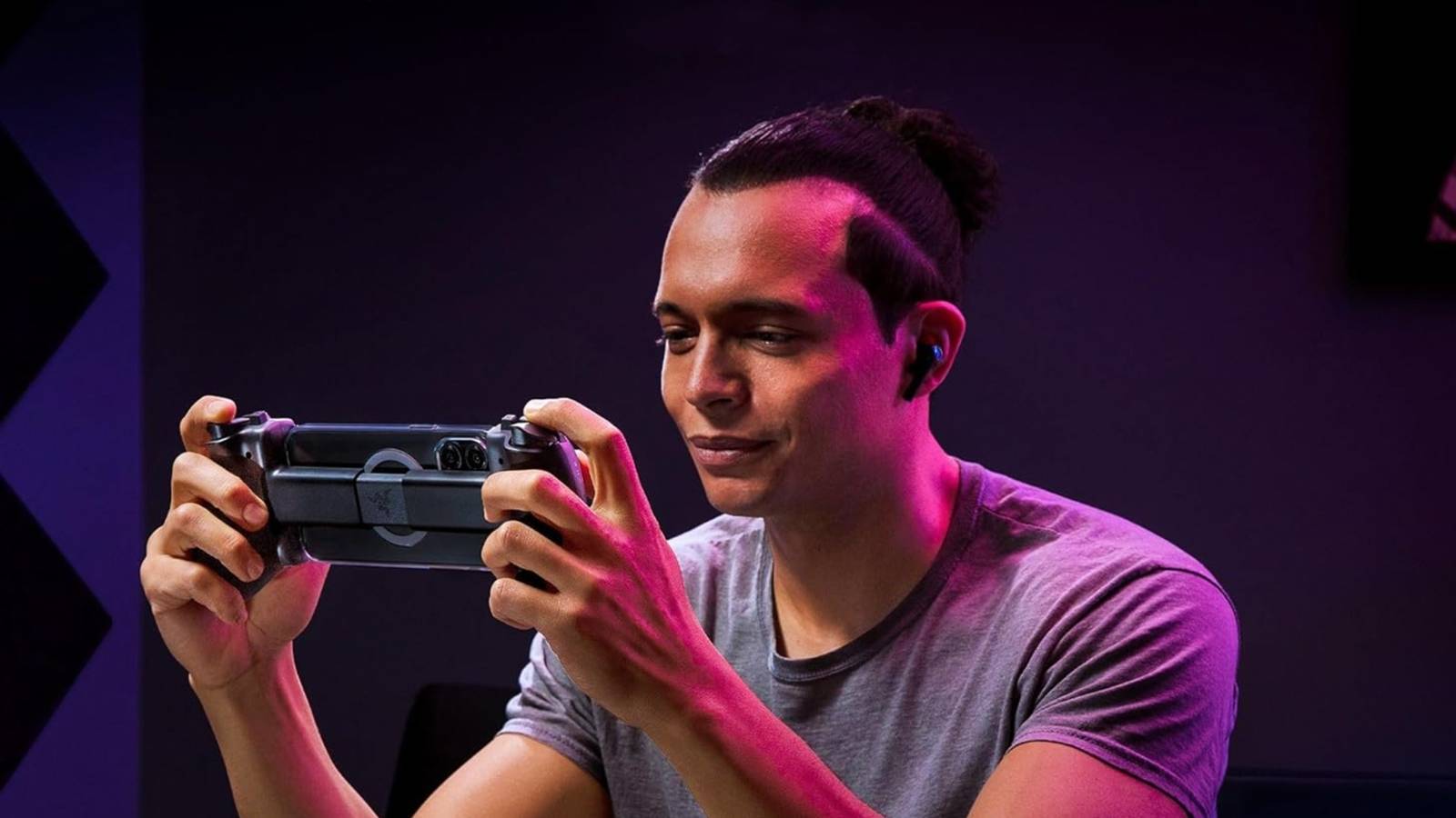 Razer's Android Kishi Ultra Gaming Controller Is Under $100