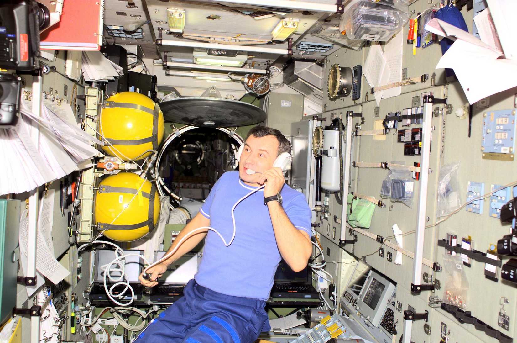 How to Communicate with Astronauts Aboard the ISS