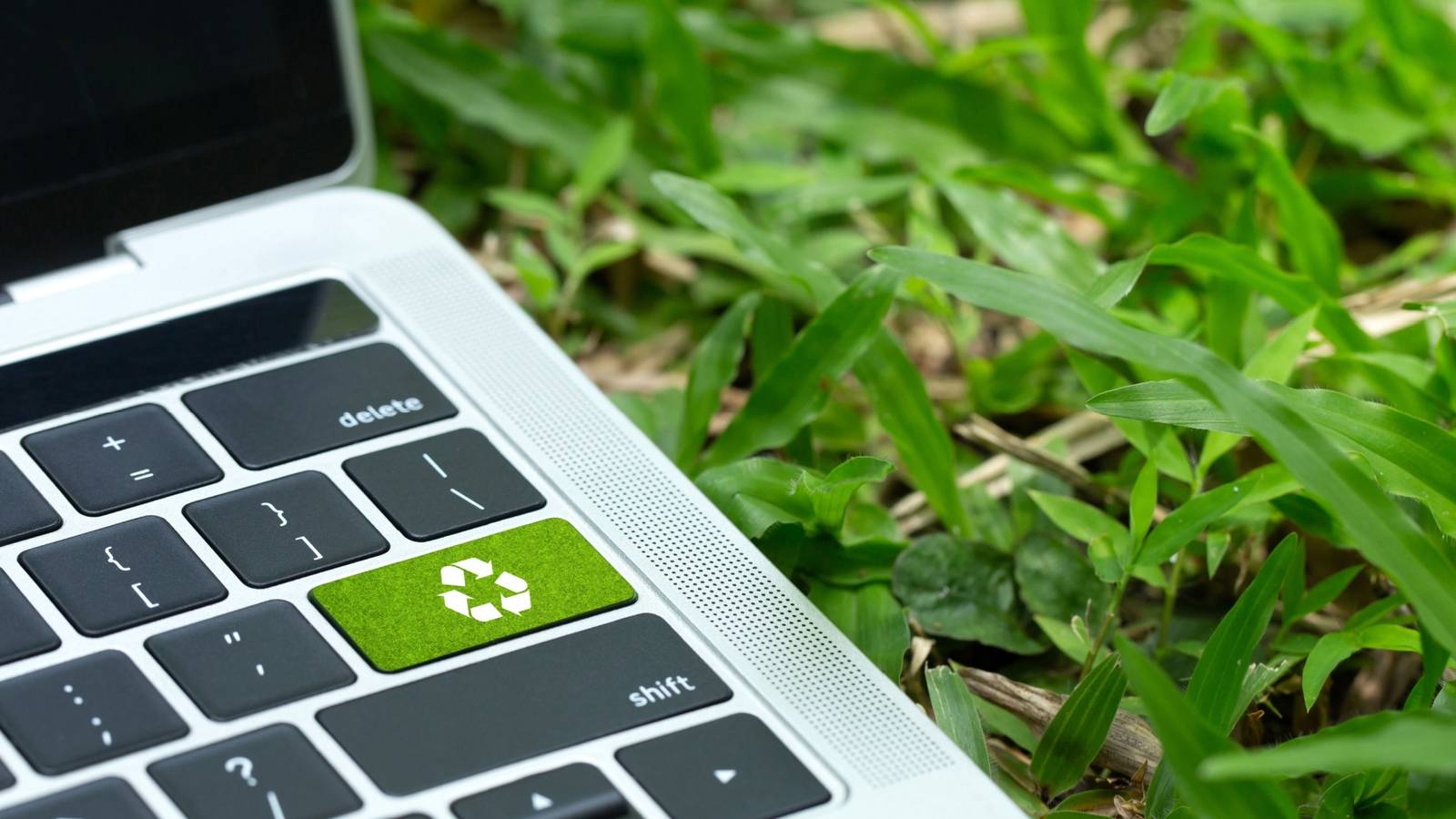 10 Ways to Reuse or Repurpose an Old Laptop