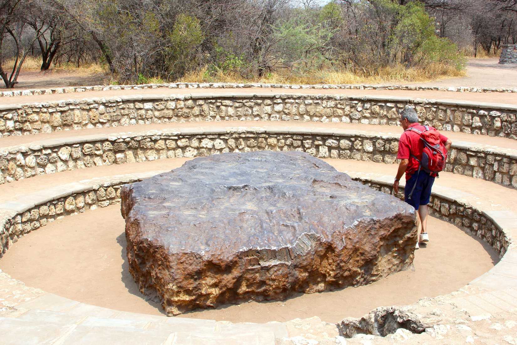 Know the Differences Between Meteors, Meteoroids, Meteorites, Comets ...