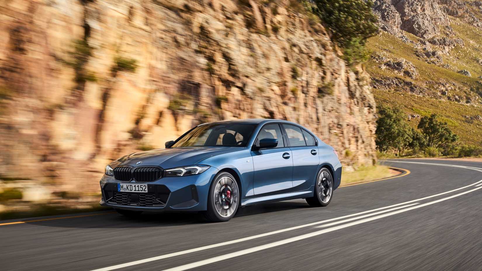 Top 10 All-Wheel Drive Sedans for All-Weather Confidence in 2025