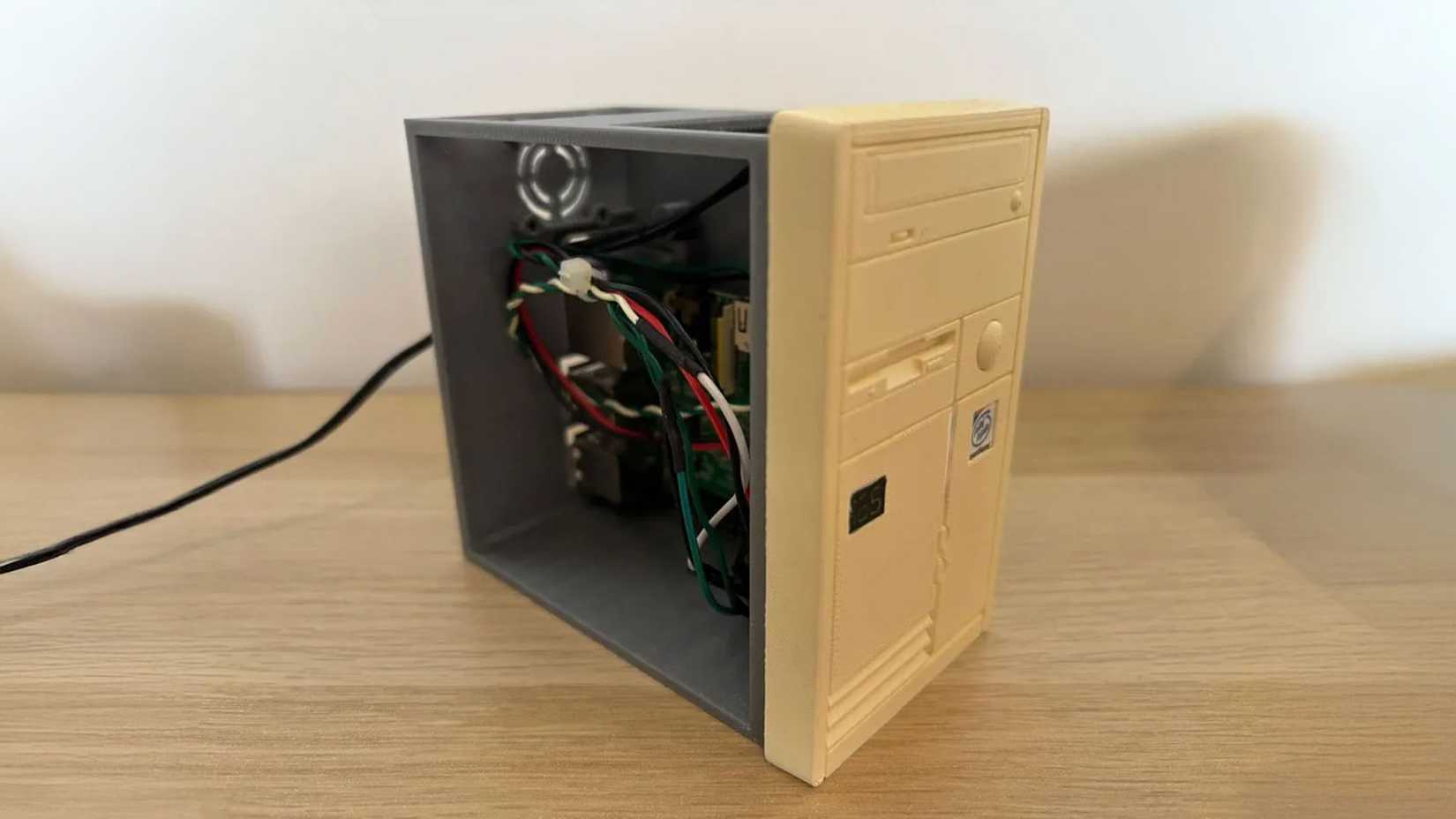5 Nostalgic 3D-Printed Projects Inspired By Retro Computing