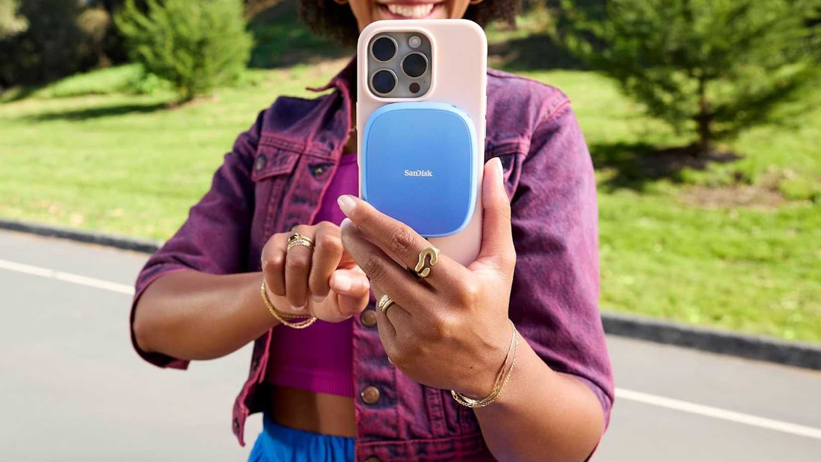 This Compatible MagSafe SSD Turns Your Smartphone Into a Content ...