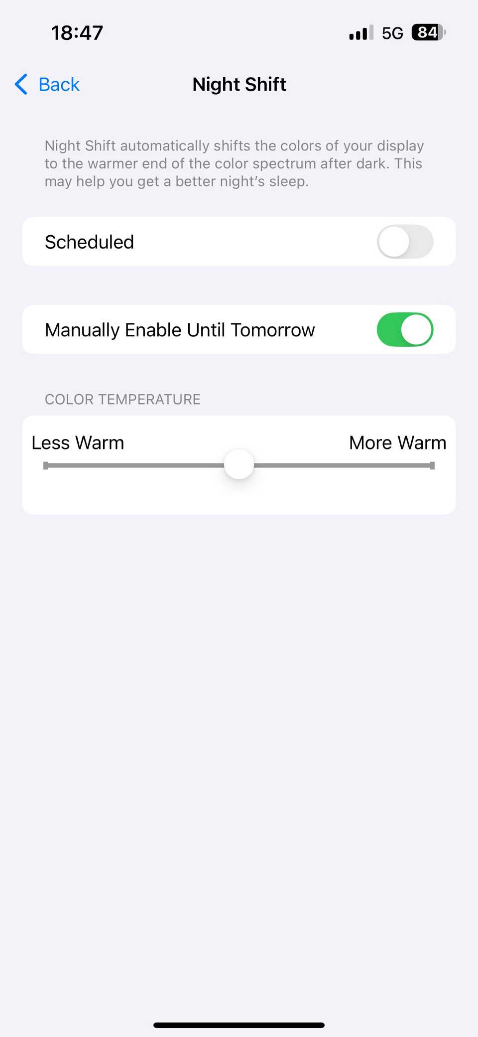 I Tweaked These iPhone Settings for Better Nighttime Browsing (You Should Too)