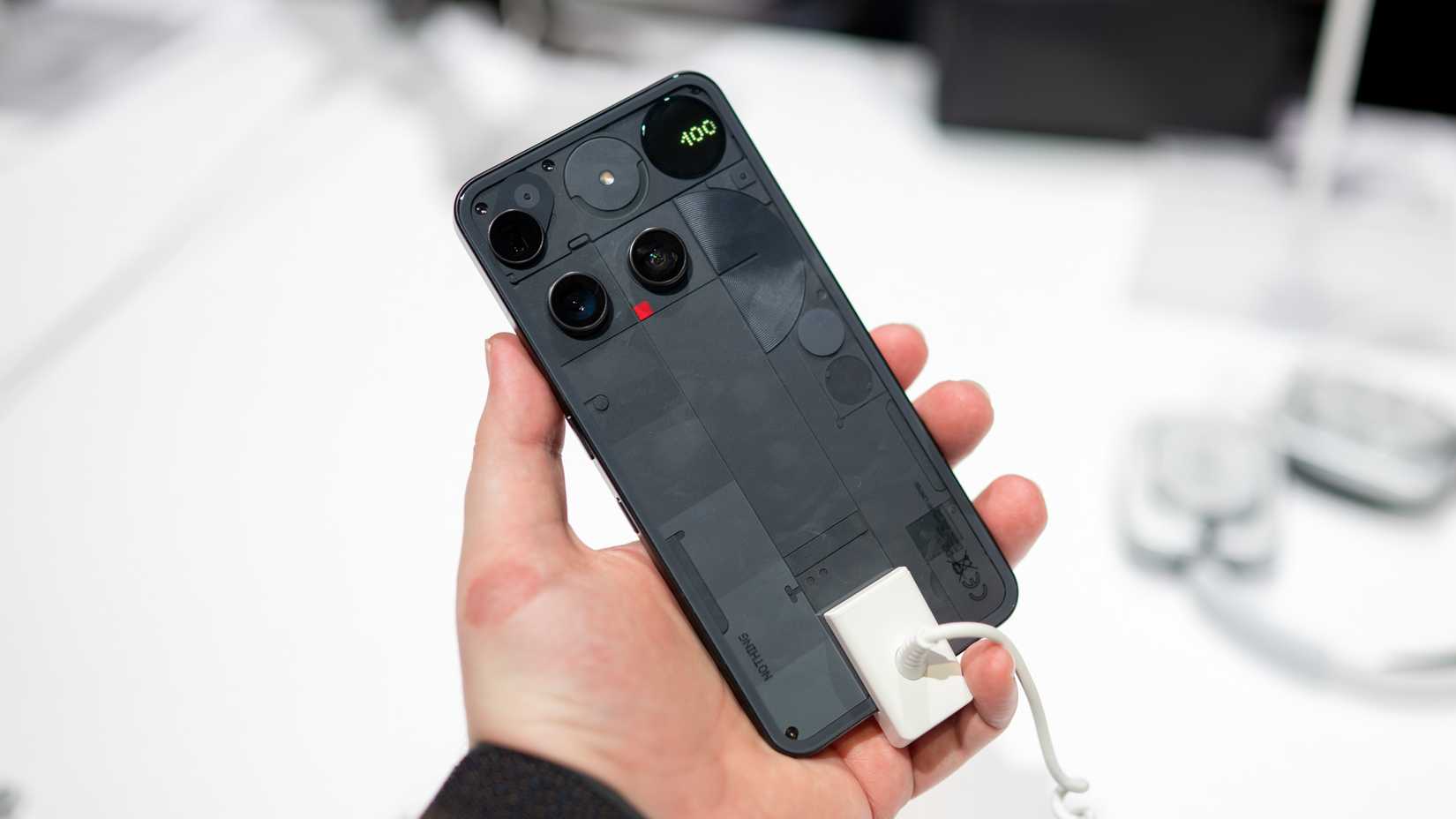 Nothing Phone (3) vs. Galaxy S25 vs. iPhone 16: The $799 Flagship Battle