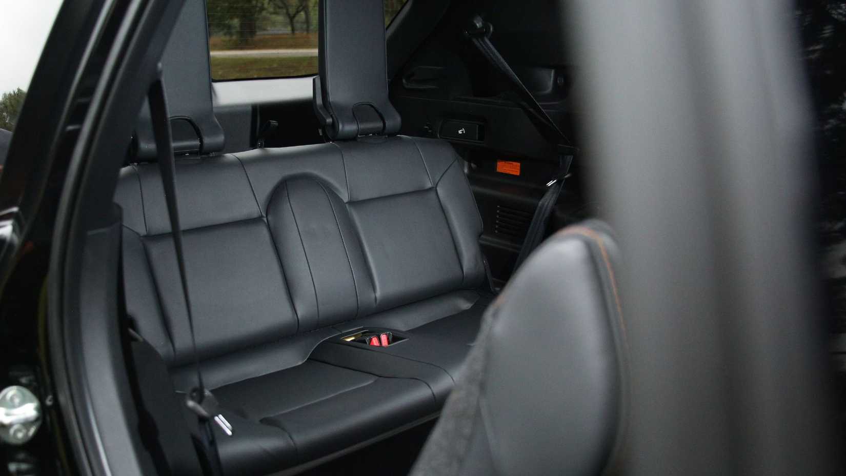 2025 Mitsubishi Outlander PHEV: Affordable, Family-Friendly Three-Row ...