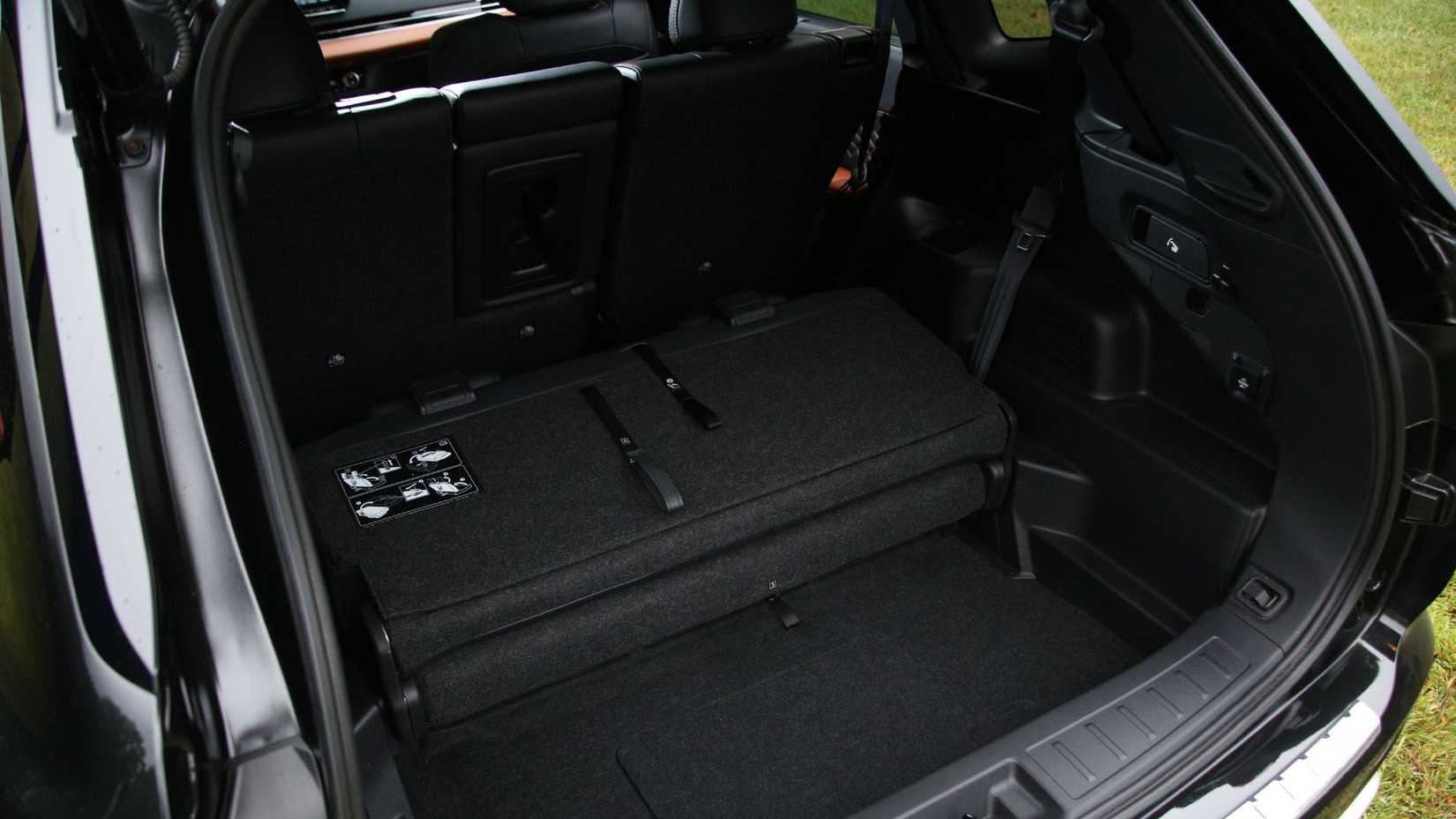 2025 Mitsubishi Outlander PHEV: Affordable, Family-Friendly Three-Row ...