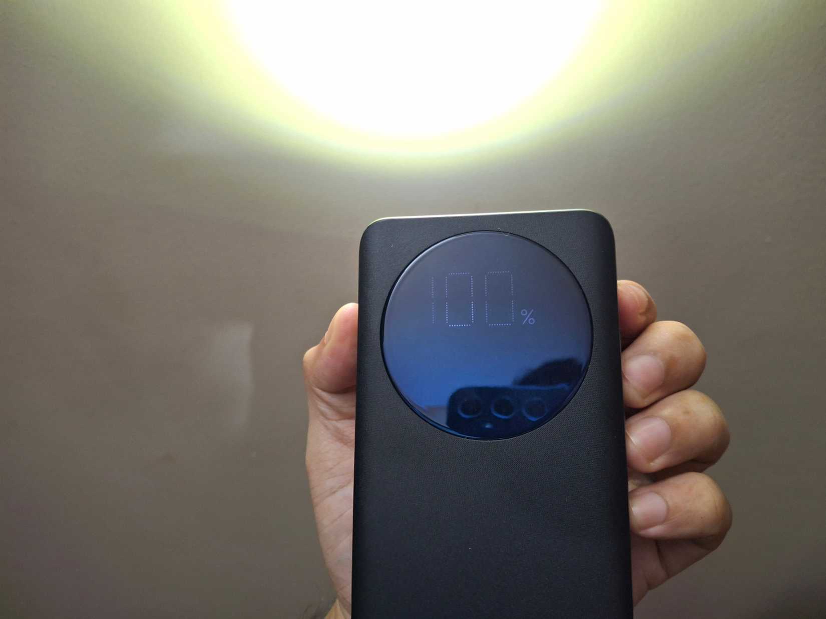 6 Things I Look for When Buying a Power Bank