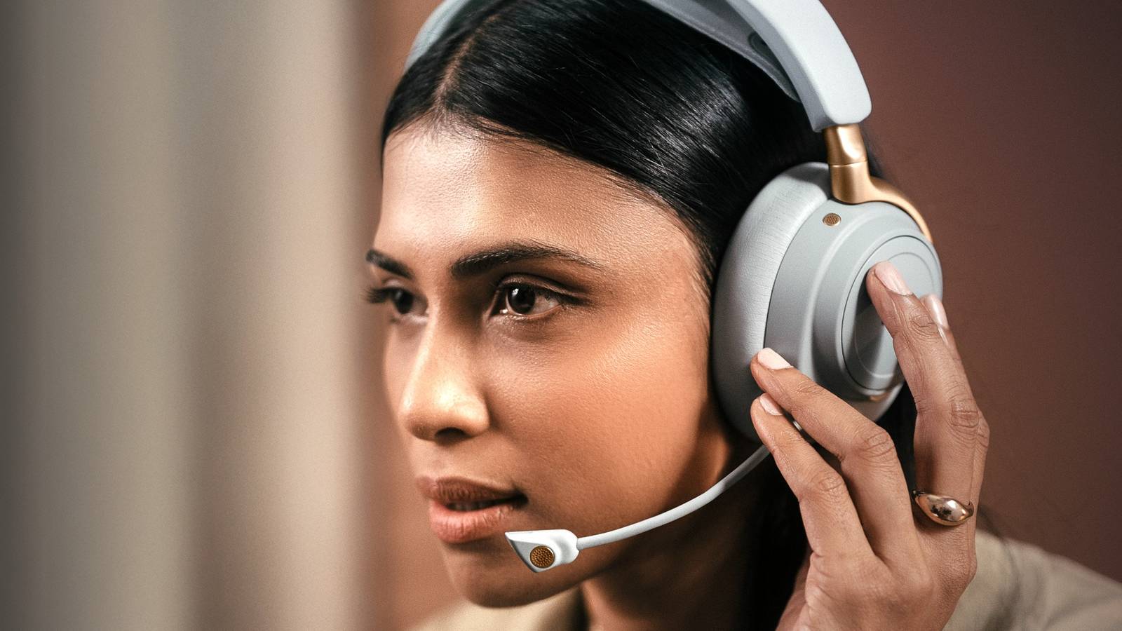 SteelSeries's New Arctis Headset Can Mix Four Audio Sources