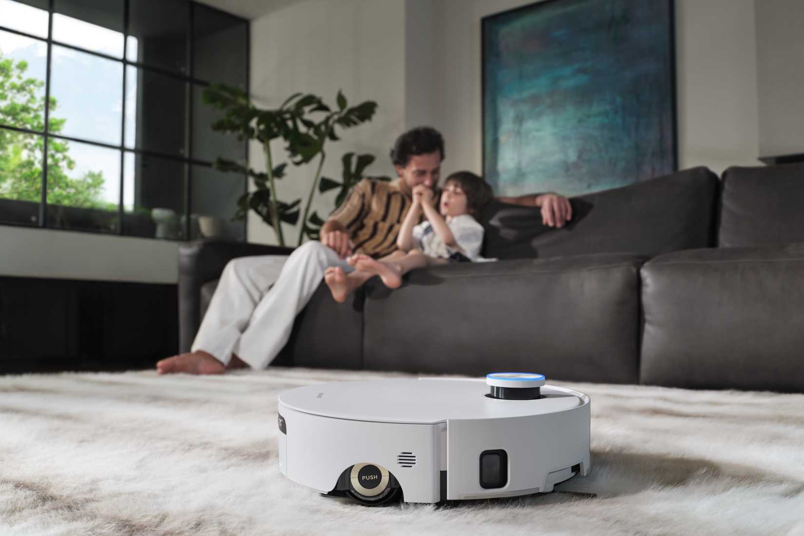 The Dreame Aqua10 Ultra Roller Robovac Keeps Carpets Dry and Floors ...