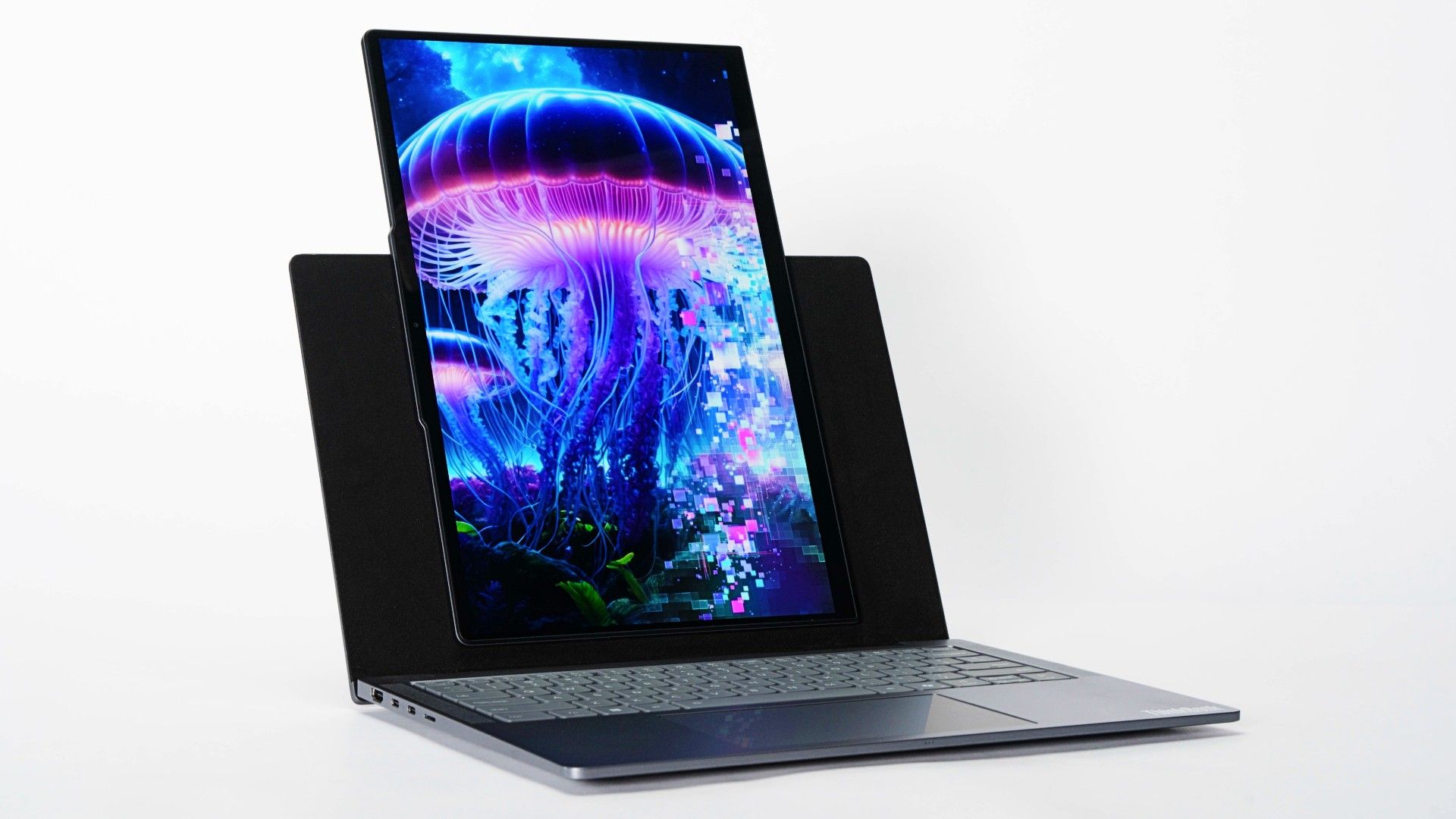 Lenovo’s 'VertiFlex' Concept Laptop Can Rotate to Portrait