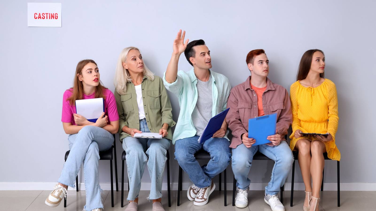 5 Shows That Recast Characters (And No One Noticed)