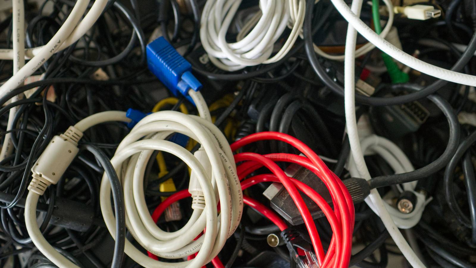 Banish Cable Clutter in 2025: 6 Clever Hacks to Tidy Your Tech