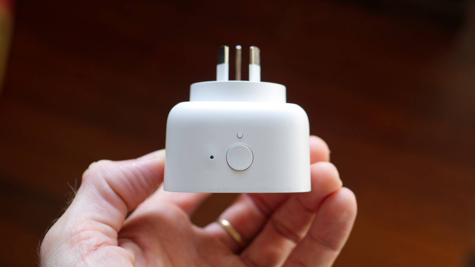 I use this cheap trick to extend my smart home’s wireless range