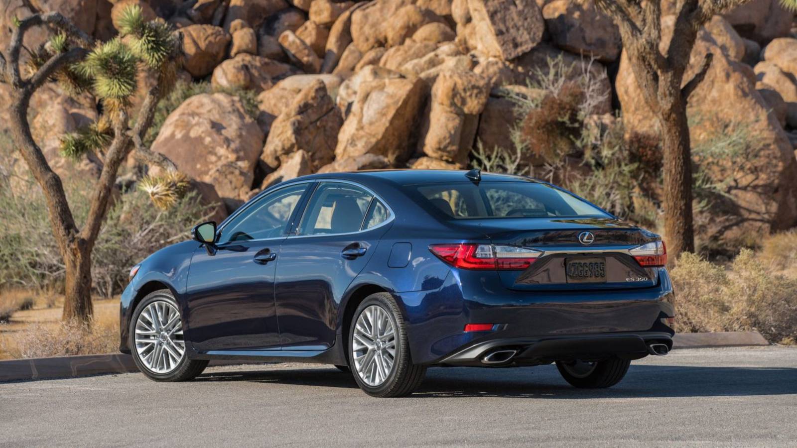 The $20K luxury sedan that just won’t quit