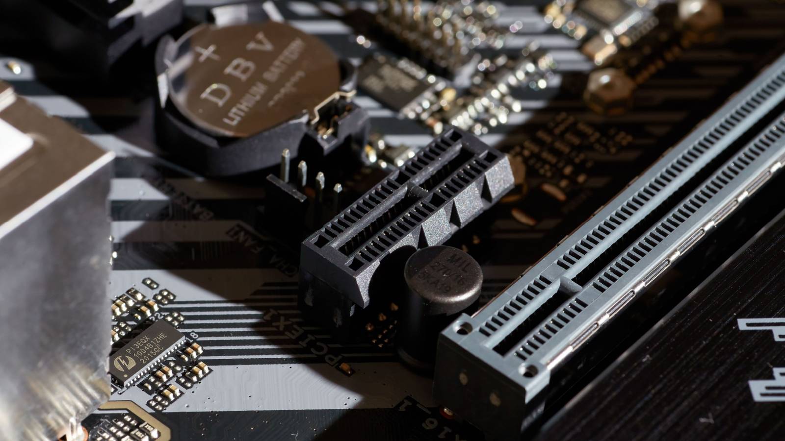 Out of PCIe slots? Here's how to add another GPU anyway