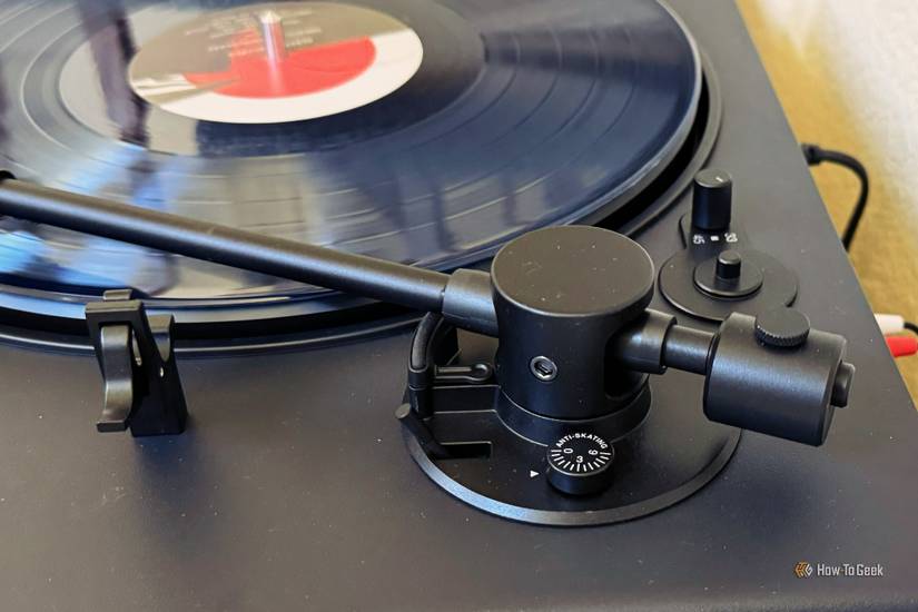 Victrola Hi-Res Onyx Review: A Solid Record Player With Bluetooth