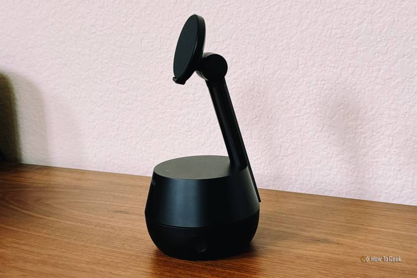 Belkin Auto-Tracking Stand Pro Review: A Tripod For Creators That ...