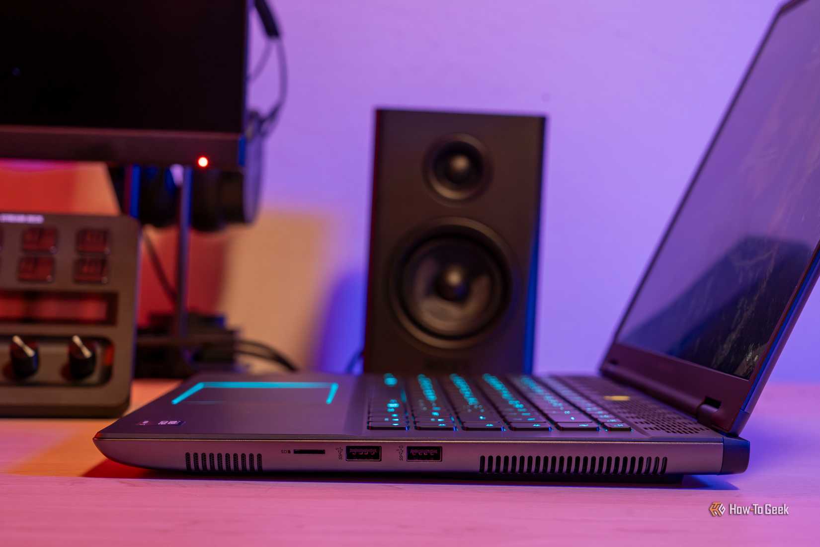 Alienware M16 R2 Review: A Gaming Laptop Made for the Office