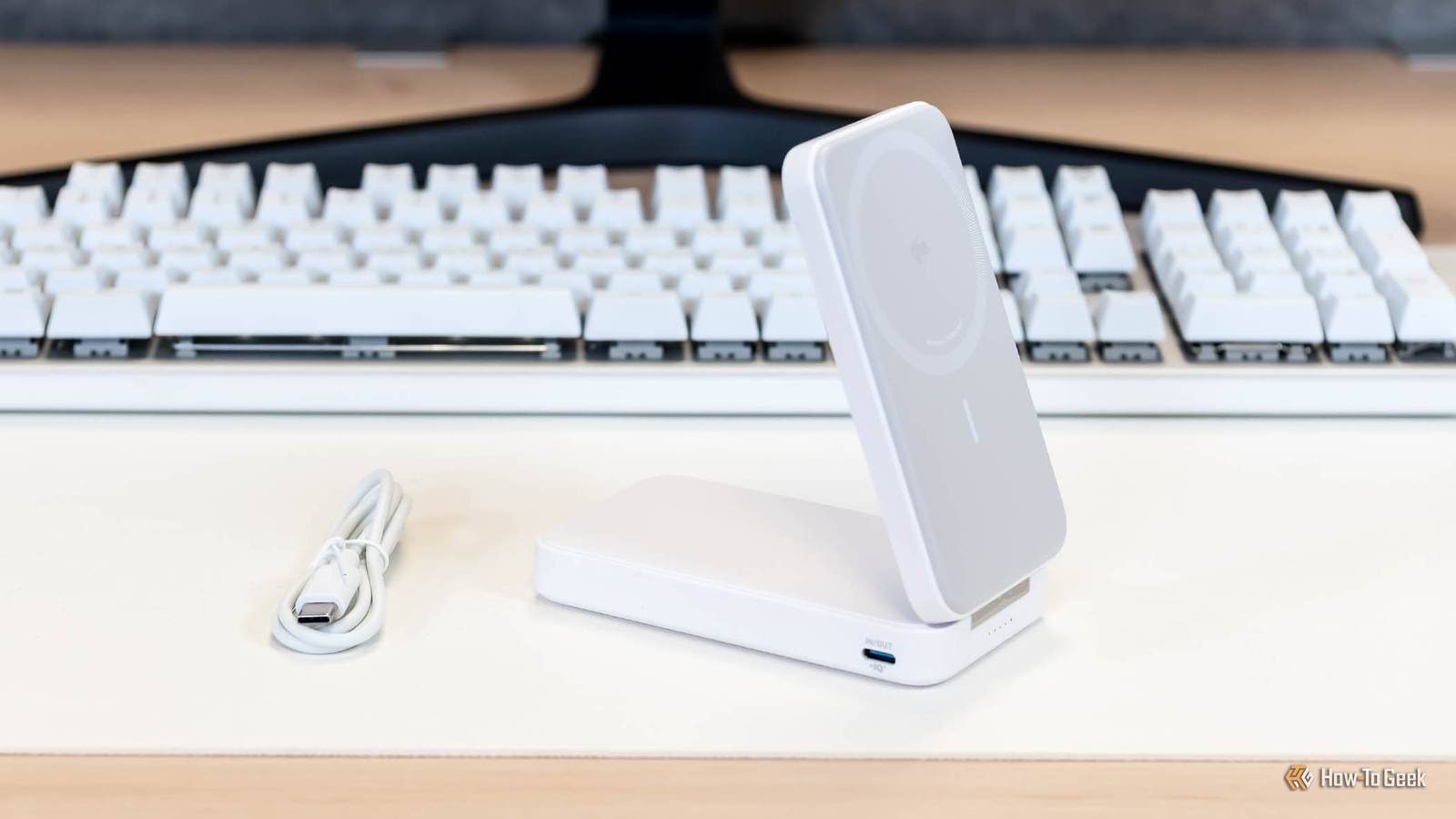 Anker MagGo Power Bank (6.6K) Review: A Bulky, Yet Functional, Qi2 ...