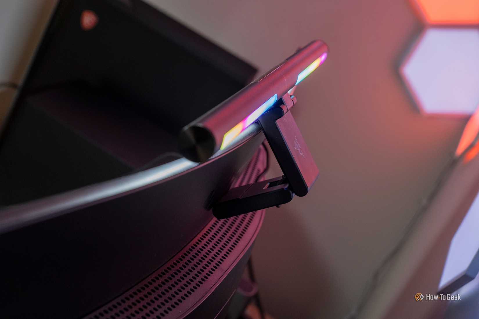 Razer Aether Monitor Light Bar Review: More Than Gaming After Dark