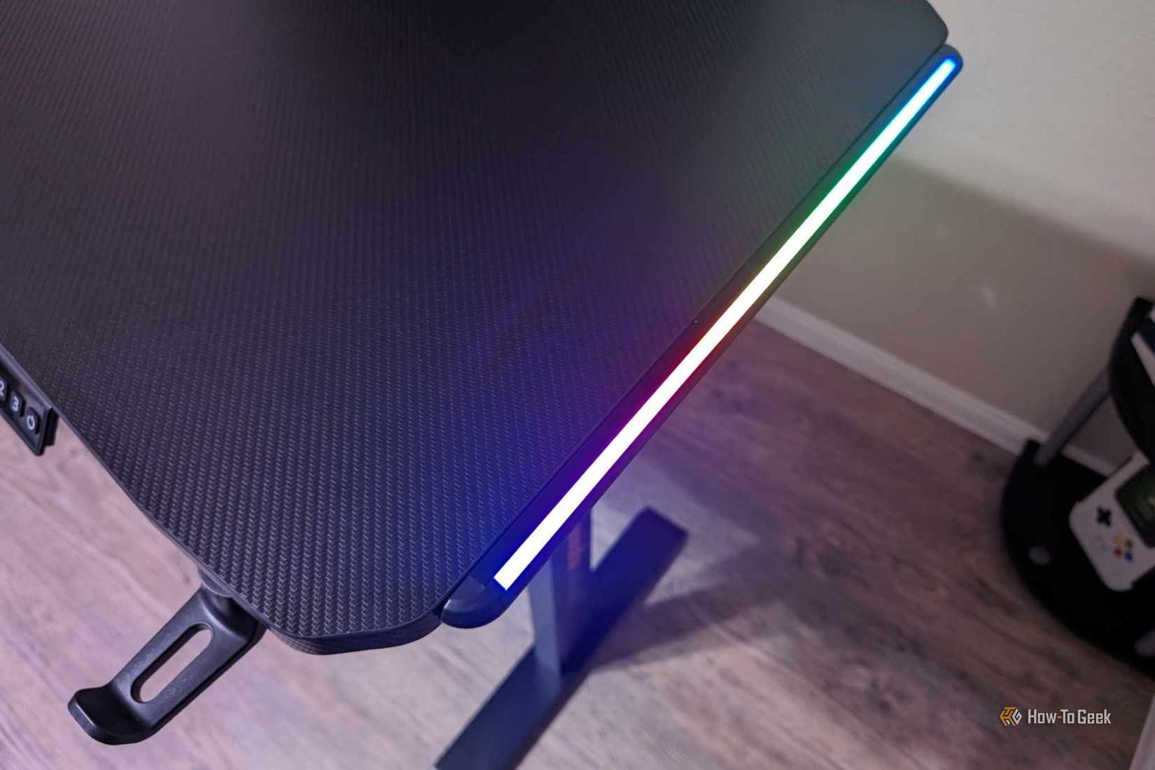 AndaSeat FlyQuest Edition Gaming Standing Desk Review: Design Choices ...