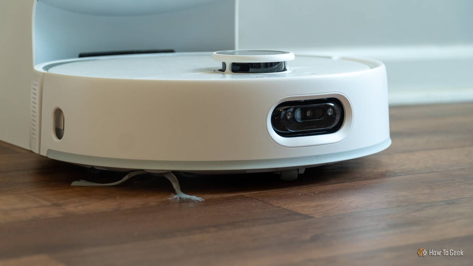 Switchbot S10 Review: This Robot Vacuum Empties and Refills Its Own Water