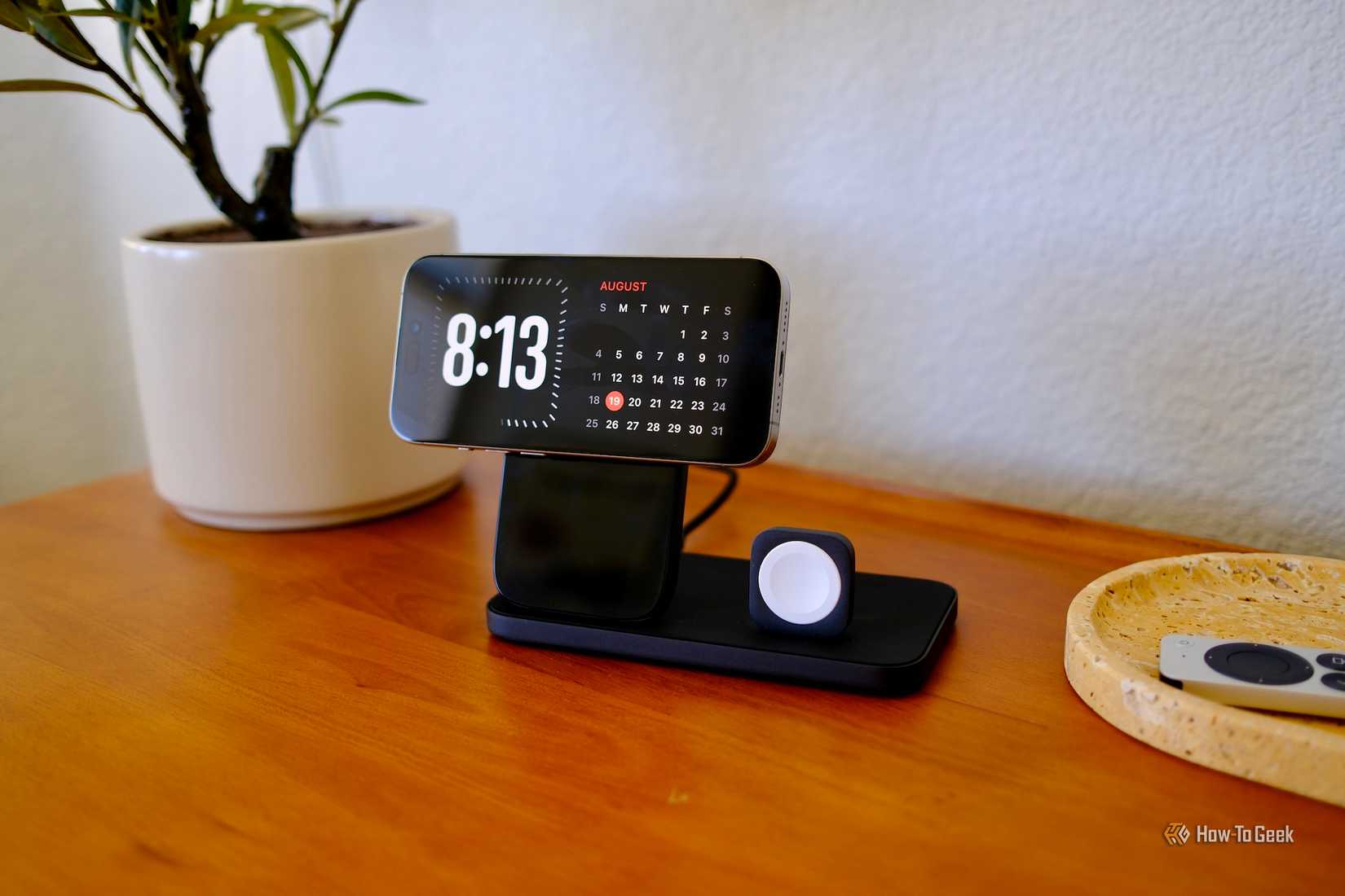 Nomad Stand One Max Review: Weighty 3-in-1 iPhone Charging Stand Is ...