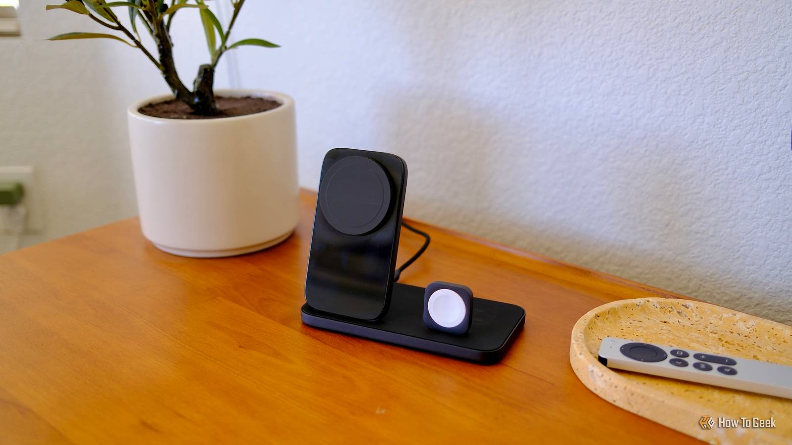Nomad Stand One Max Review: Weighty 3-in-1 iPhone Charging Stand Is ...
