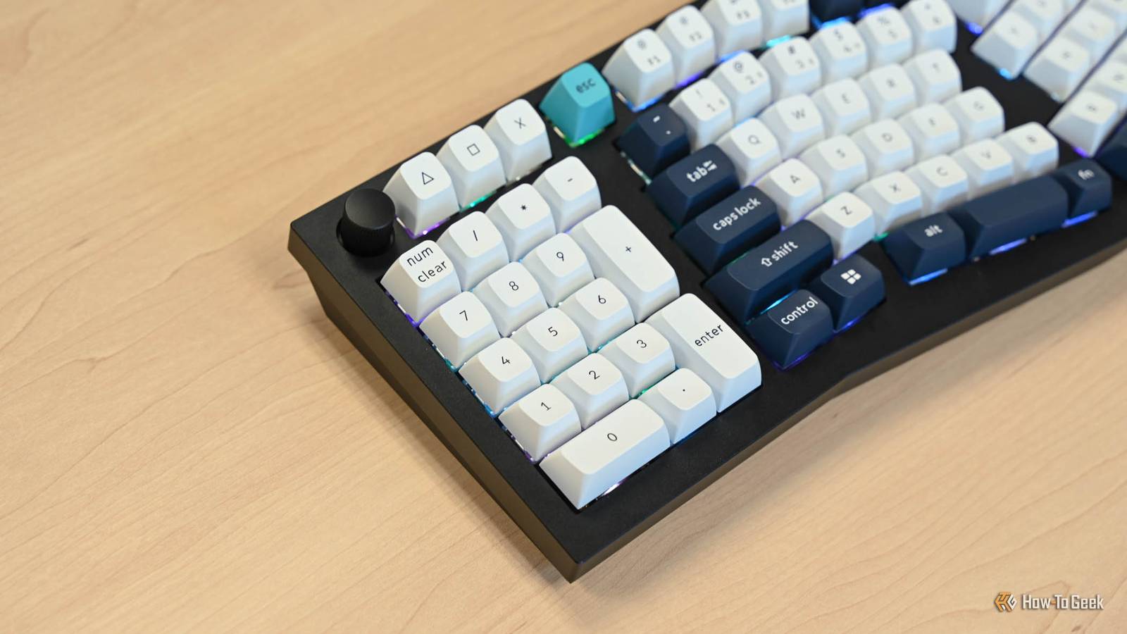 Keychron Q14 Max Review: This Left Handed Keyboard Is Actually Ambidextrous