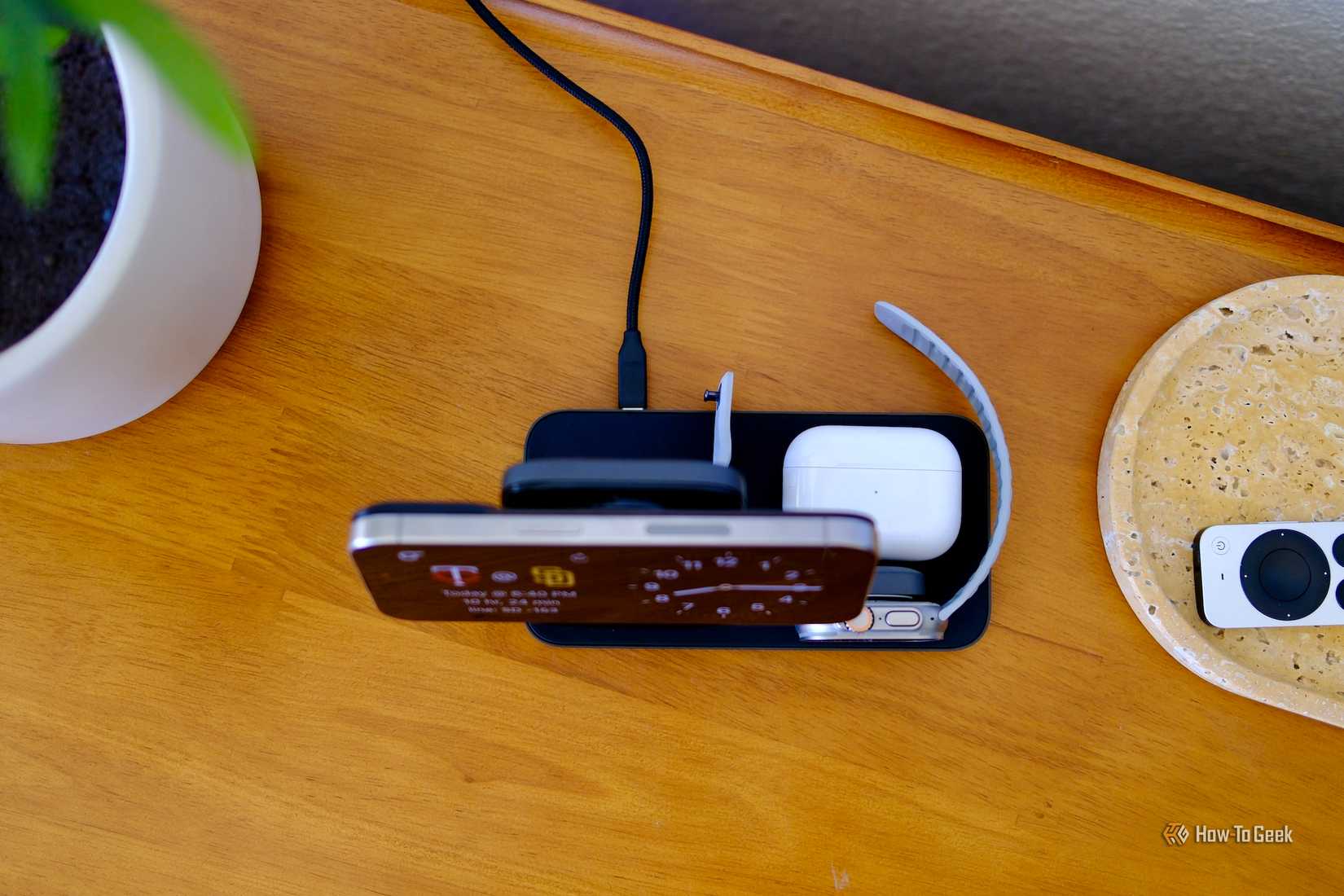 Nomad Stand One Max Review: Weighty 3-in-1 iPhone Charging Stand Is ...