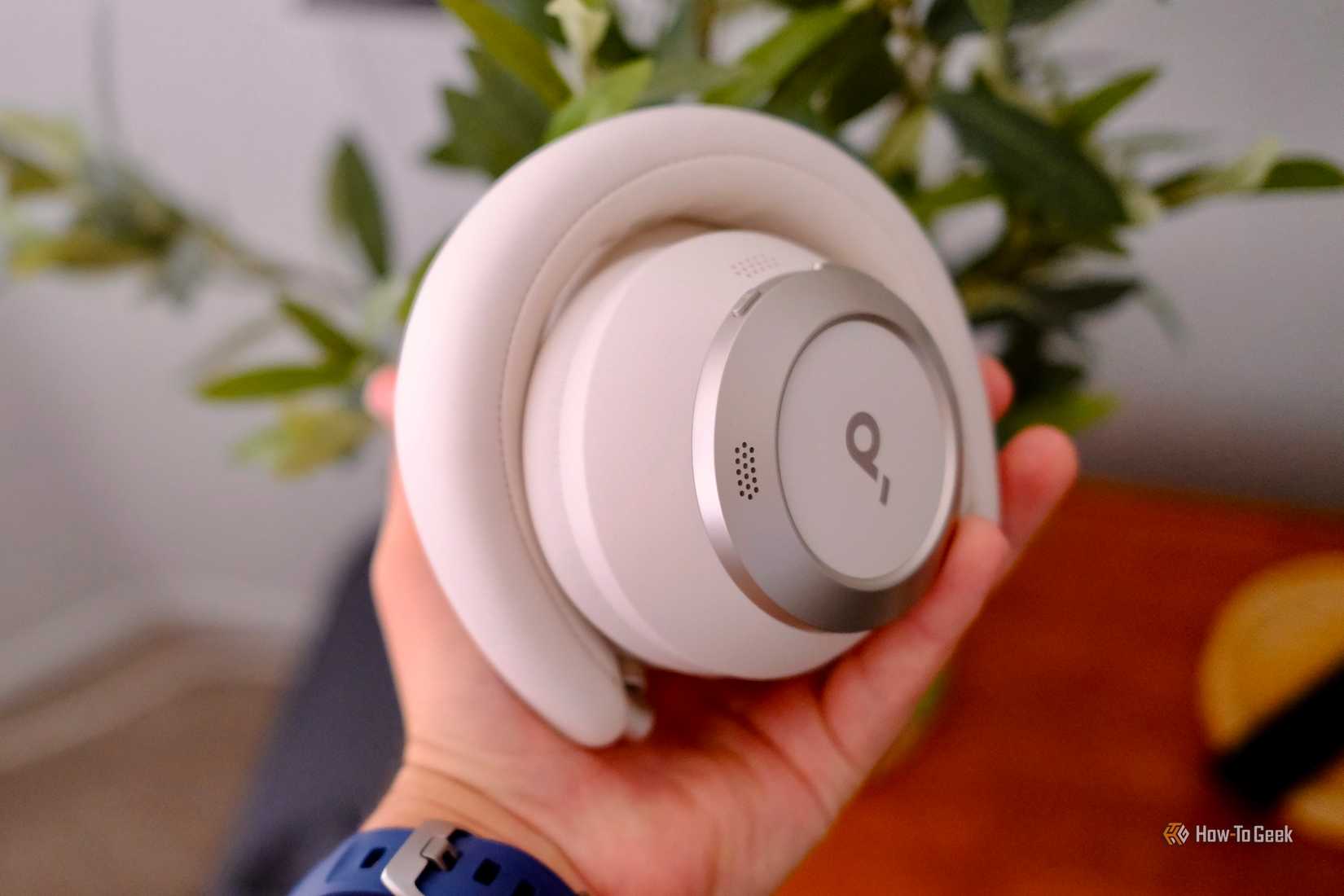 Soundcore Space One Pro Review: Headphones That Twist Instead of Fold