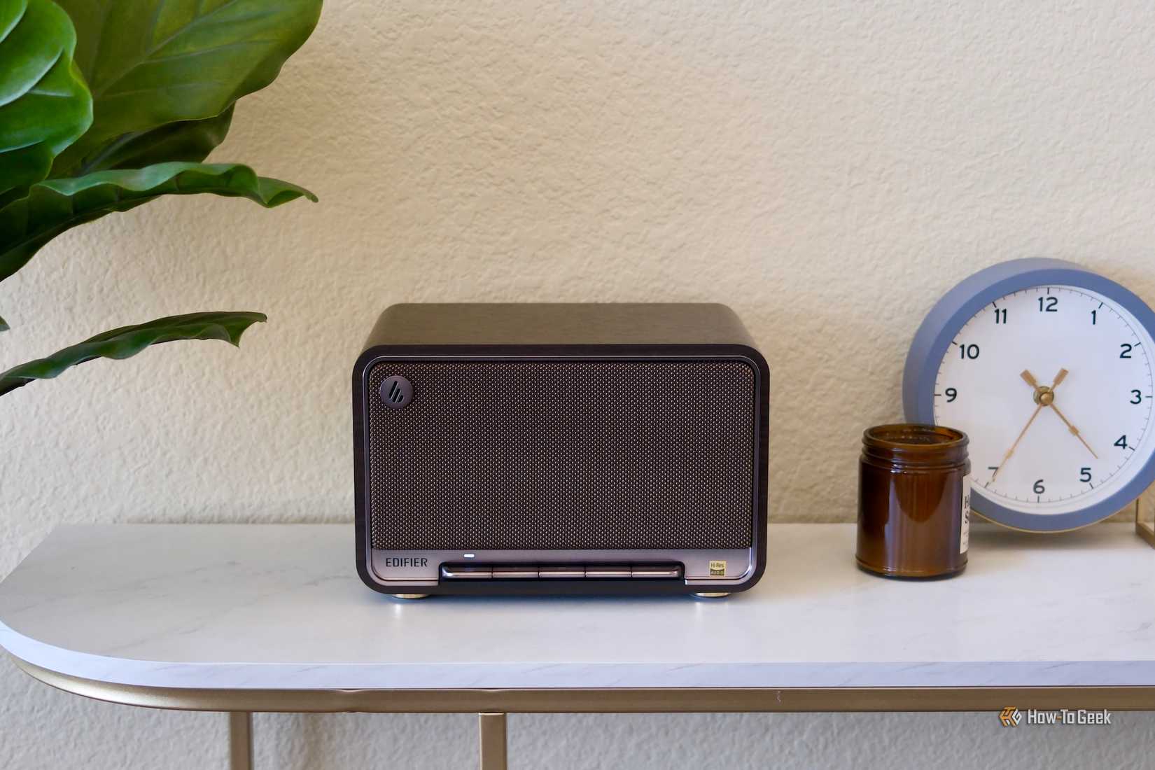 Edifier D32 Review: A Classy Bluetooth and AirPlay Speaker