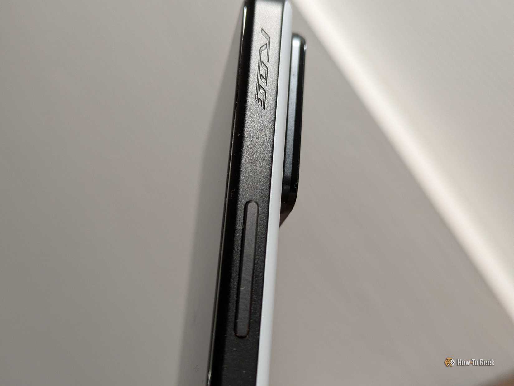 ASUS ROG Phone 9 Review: A Phone For Hardcore Mobile Gamers