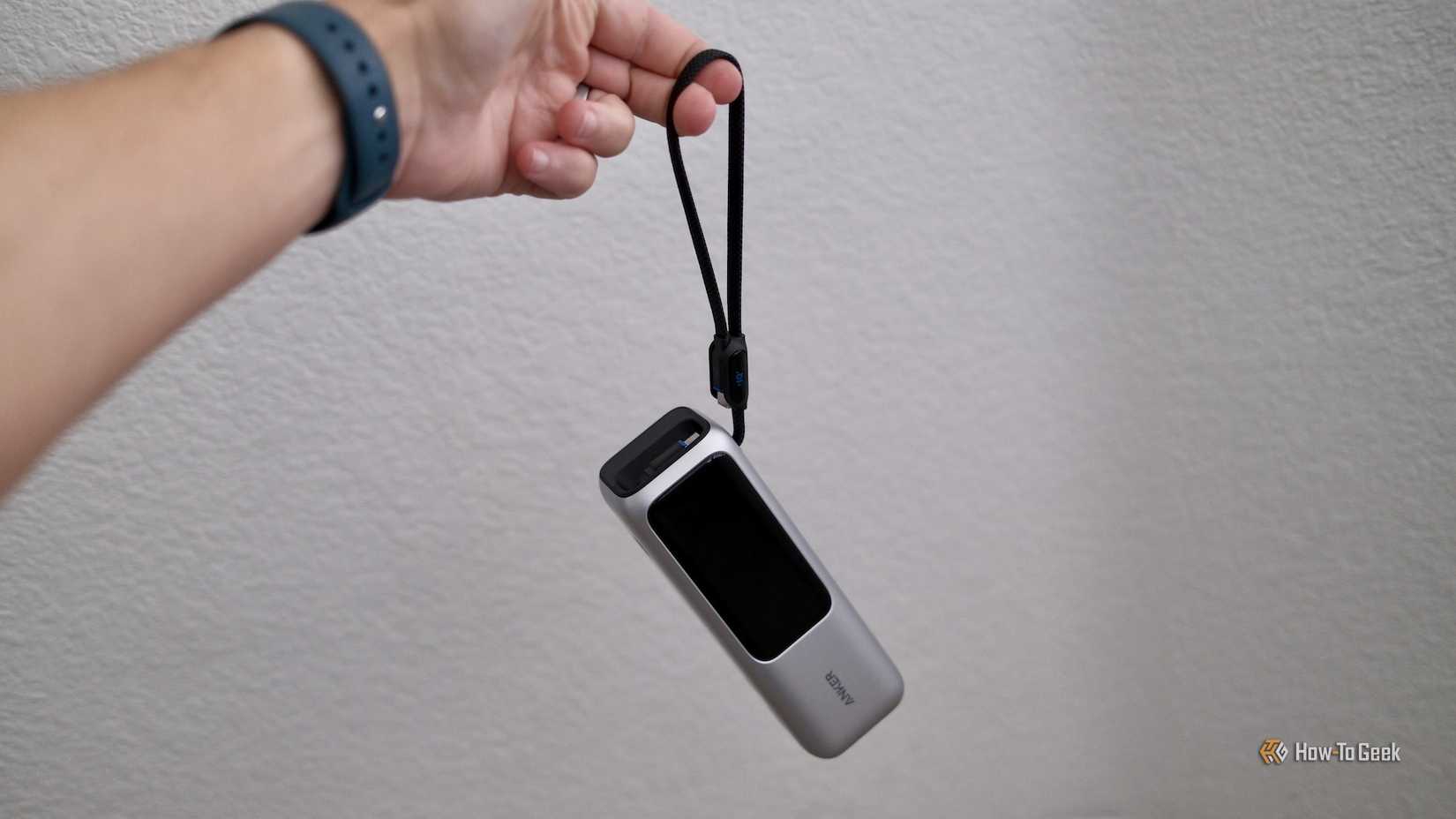 Anker Power Bank 25K (165W, Built-In and Retractable Cables) Review: An ...