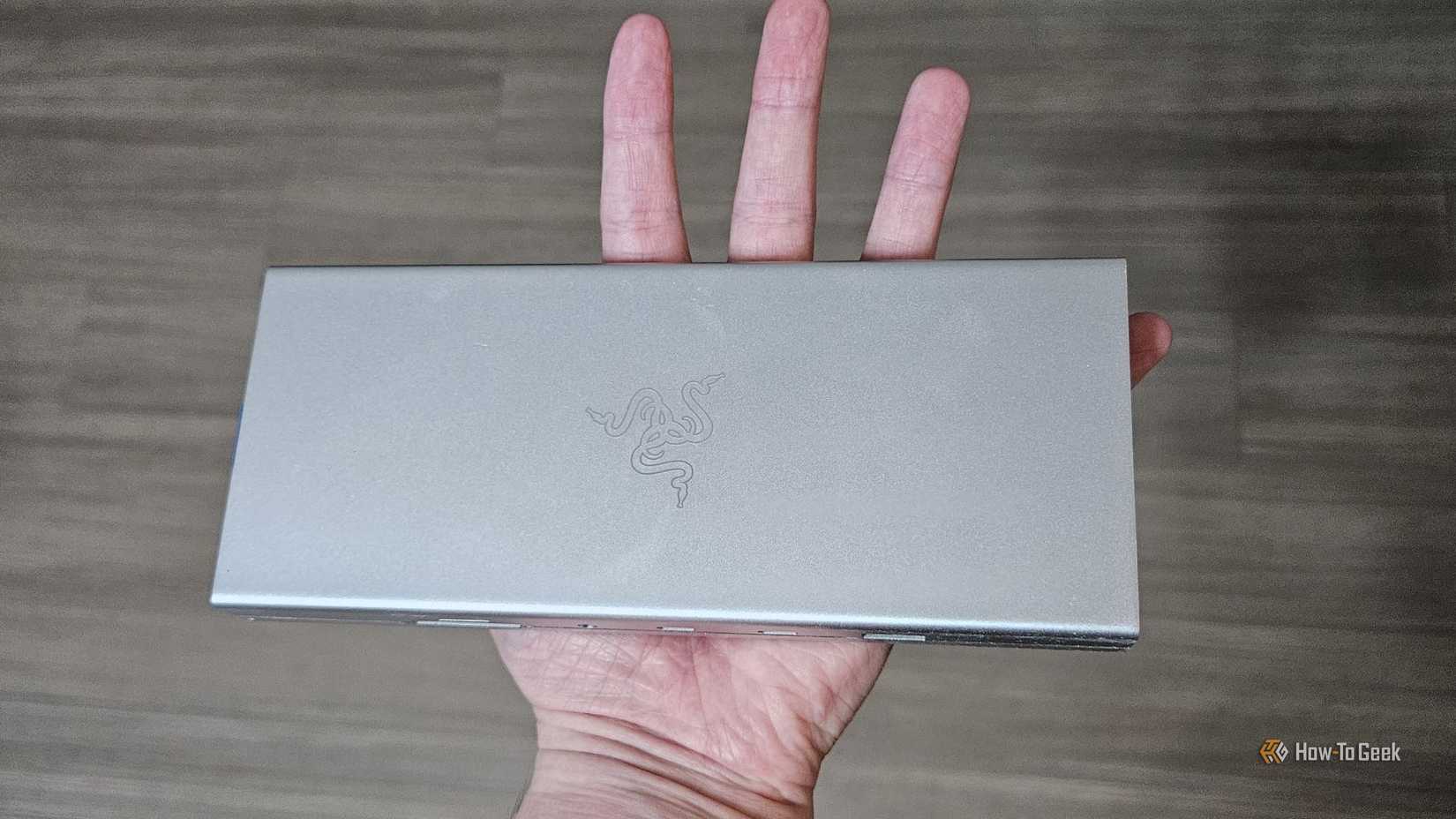 Razer USB 4 Dock Review: 14 Ports to Fully Connect Your Battlestation