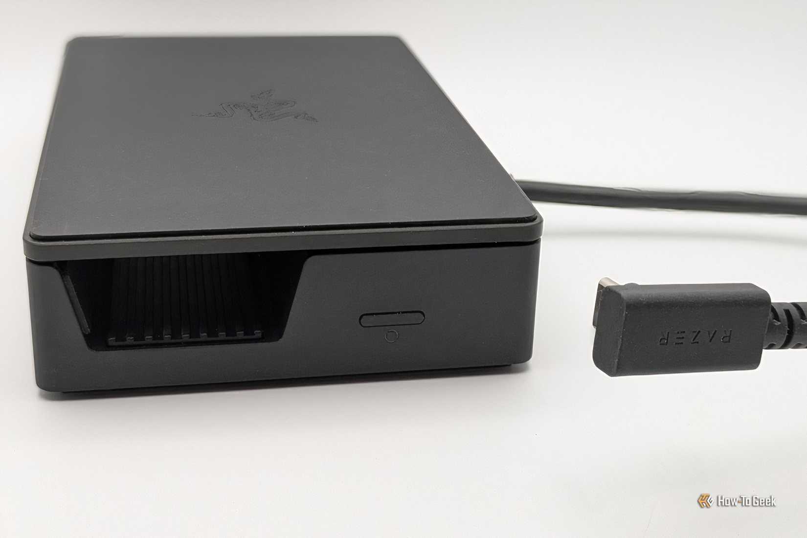 Razer Handheld Dock Chroma Review: An RGB Dock with Pass-Through Charging