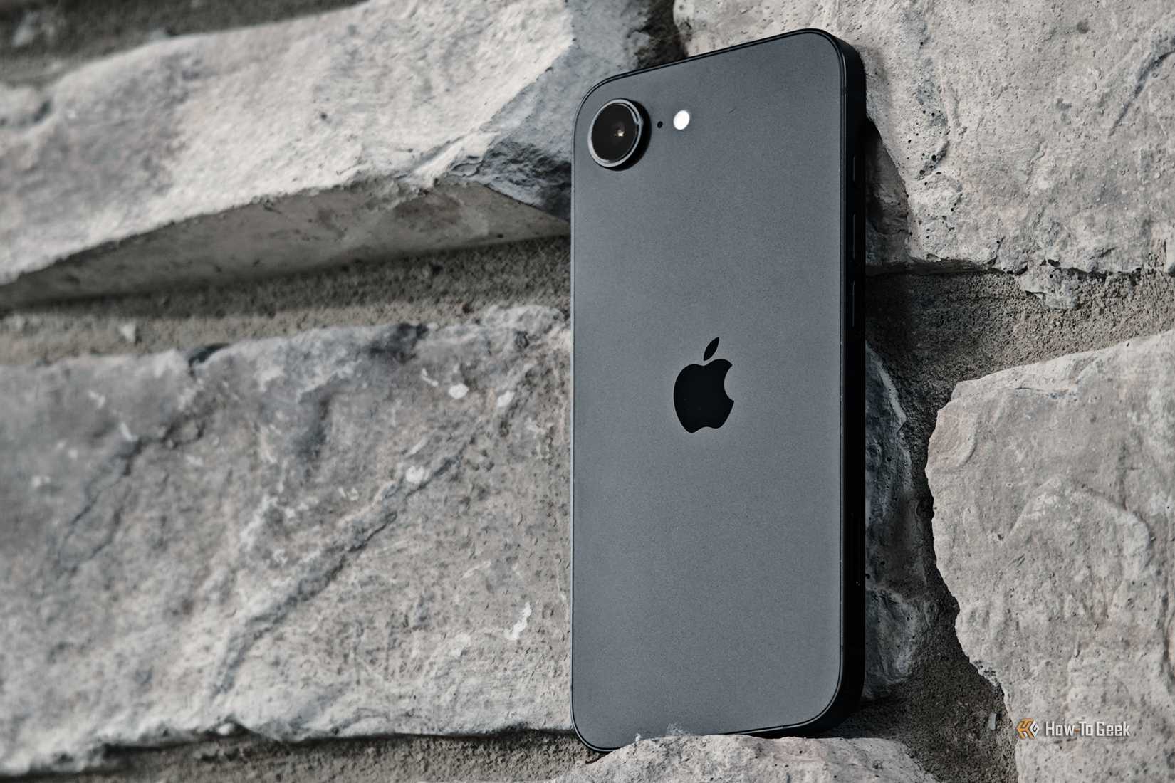 Hey Apple, Give Me a Cellular MacBook