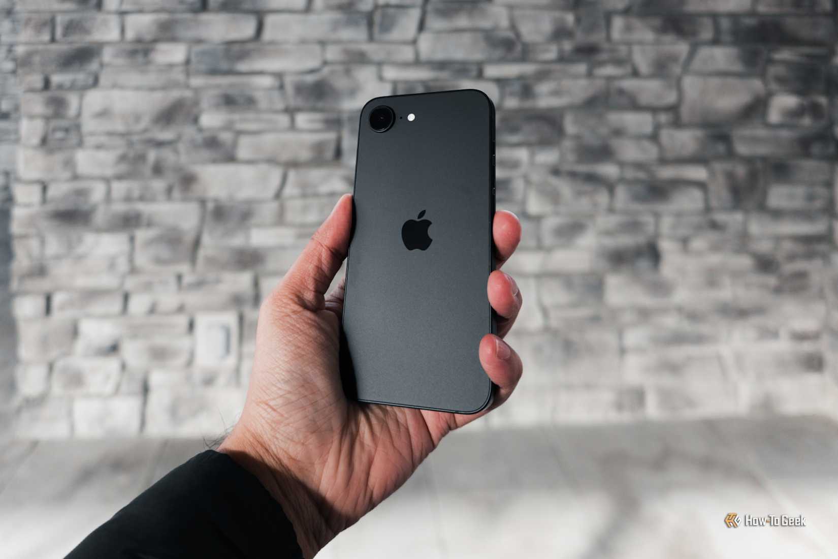 Apple iPhone 16e Review: A Great Deal That’s Not Quite a Steal
