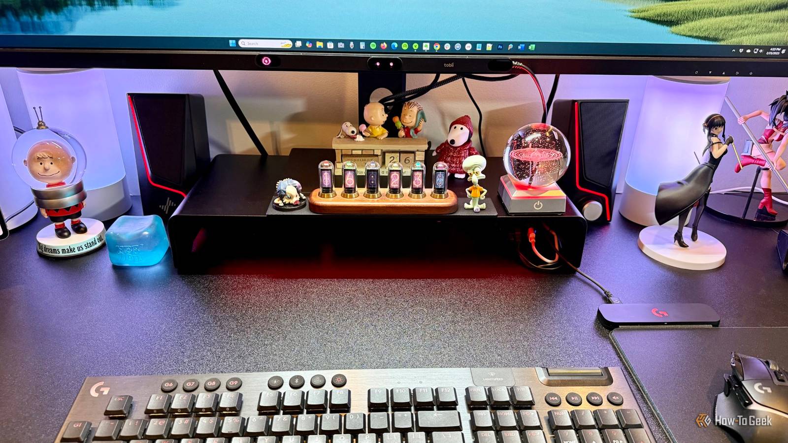 Razer Monitor Stand Chroma Review: Compact RGB Stand With 4-Port Hub