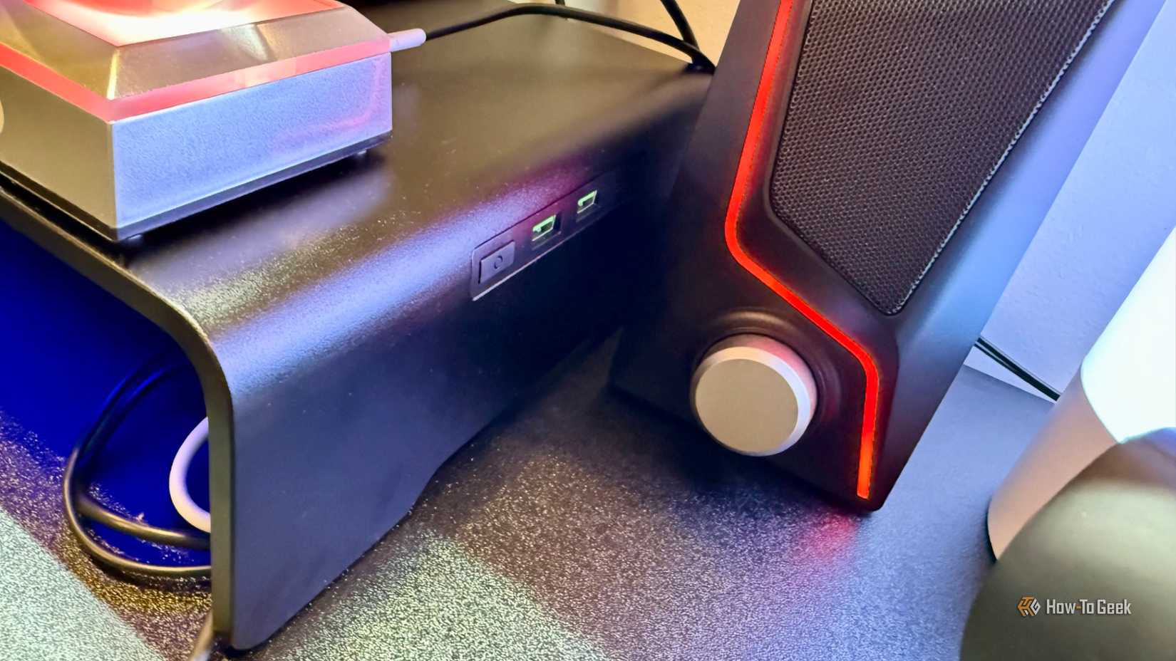 Razer Monitor Stand Chroma Review: Compact RGB Stand With 4-Port Hub